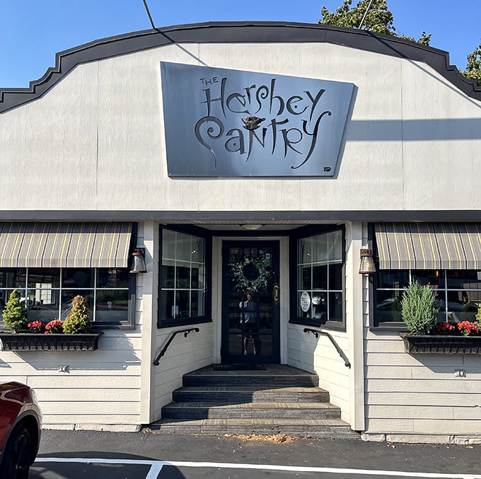 White clapboard and window boxes &ndash; if Norman Rockwell designed a breakfast spot, this would be it.