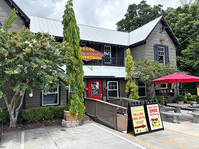 This eclectic building looks like it was assembled by barbecue-loving artists with impeccable taste buds.