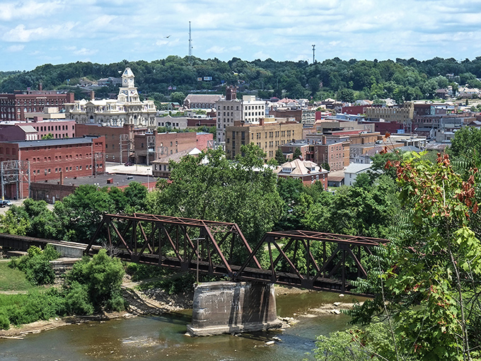 Zanesville's historic downtown showcases timeless architecture that makes every stroll feel like a pleasant history lesson.