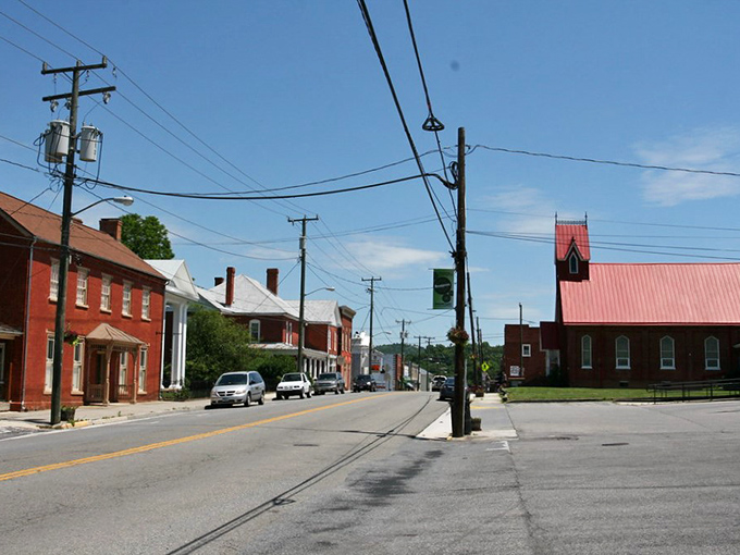 Small-town Virginia at its finest, where mountain views and friendly faces make every visit feel like coming home.