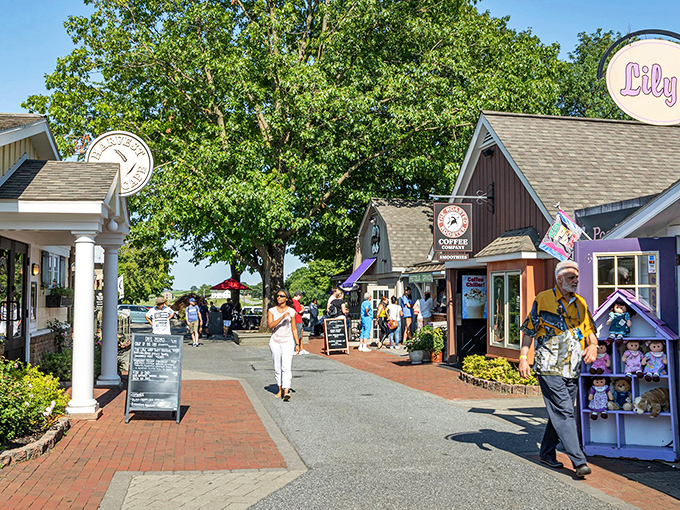 Shopping Gordonville-style means brick paths, charming storefronts, and the occasional bearded gentleman who looks like he stepped out of central casting.