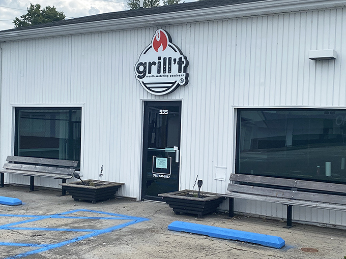 Clean contemporary lines housing old-school smoking techniques - the perfect marriage of efficiency and authentic barbecue craftsmanship that actually works.