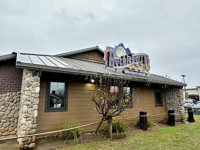 Mountain lodge vibes in the valley - because breakfast should feel like a cozy retreat.