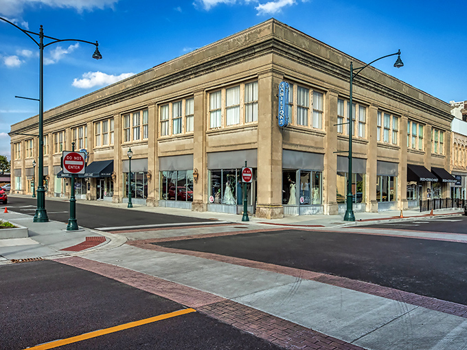 This beautiful corner building in Jacksonville shows how classic architecture never goes out of style, just like good manners.