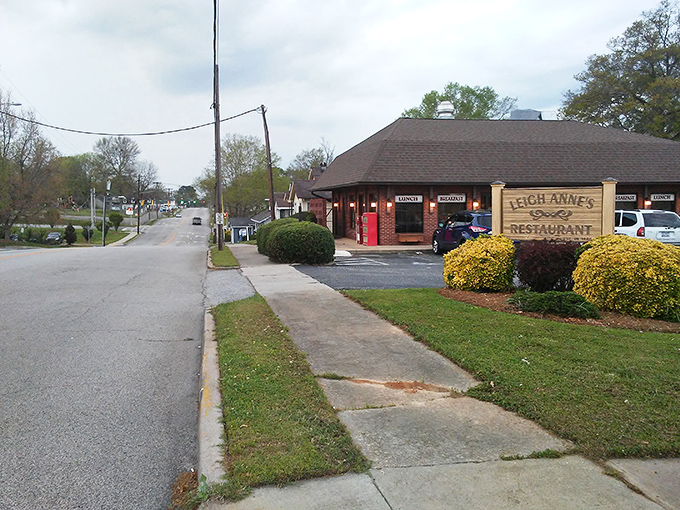 Leigh Anne's Restaurant stands as a local landmark in Lancaster, where comfort food meets small-town budget-friendly prices.