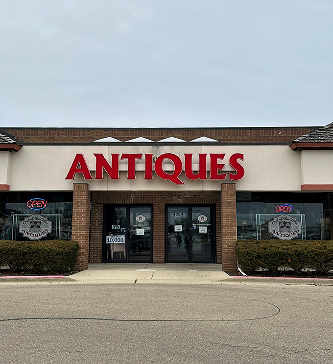 Suburban antique hunting gets an upgrade in this spacious mall where treasures wait around every corner.