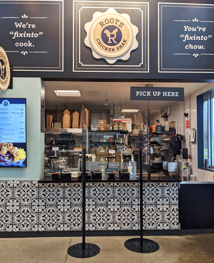 Those playful wall graphics promise they're "fixinto" serve something special &ndash; and they absolutely deliver.