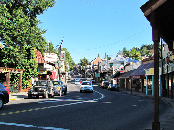 Sonora's curved main street climbs upward like a storybook illustration&mdash;each building with its own personality disorder!