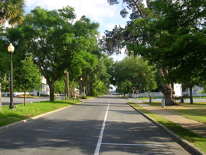 These oak-shaded streets have welcomed everyone from pirates to presidents with equal Southern hospitality always.