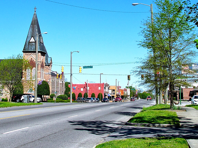 Those flowers aren't just pretty&mdash;they're proof that this town takes pride in every single detail.