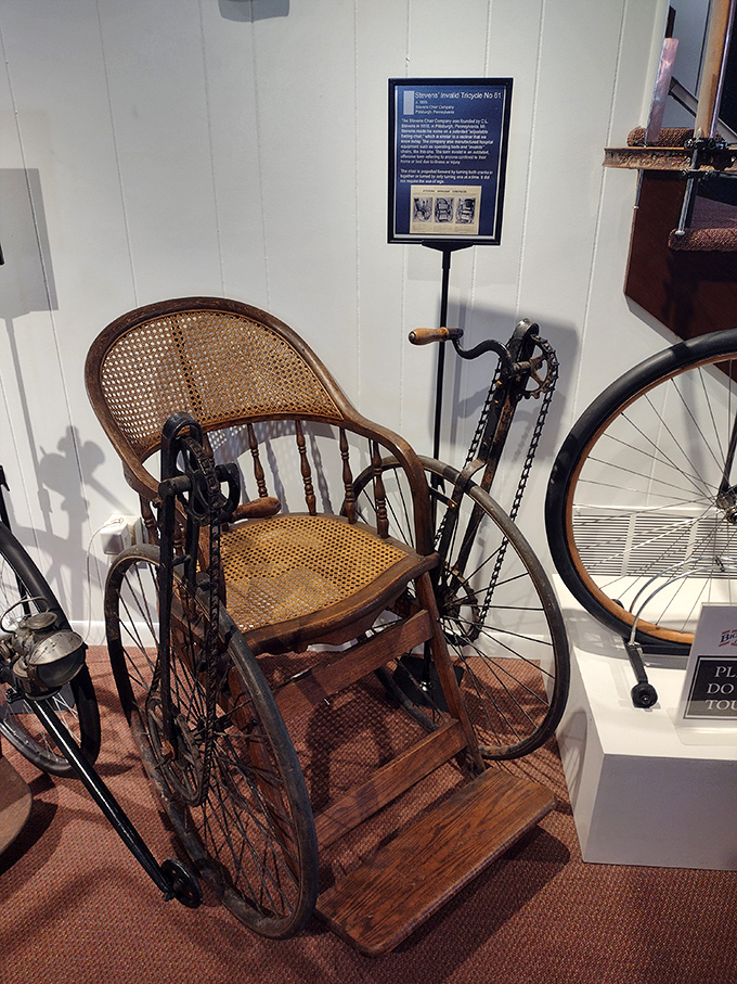 This Victorian wicker wheelchair with its wooden wheels reminds us that mobility innovations have always been essential, combining practicality with the comfort of a porch rocker.