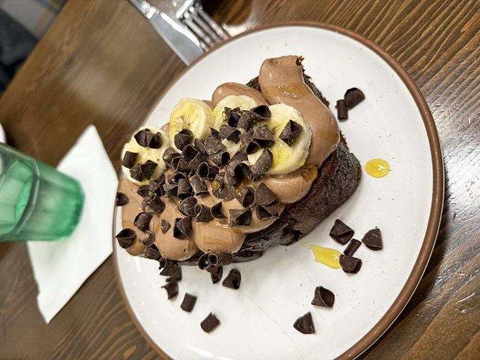 Chocolate and banana bread living their best life together—a relationship more perfect than any Hollywood romance.