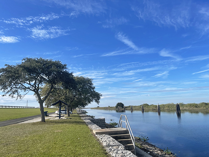 Lake Okeechobee's shoreline offers a front-row seat to nature's daily performance &ndash; no tickets required, just bring your appreciation for unscripted beauty. 