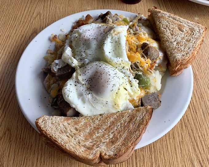The Cuyahoga Heights breakfast is Ohio's answer to the question "What if everything delicious decided to hang out on one plate?"
