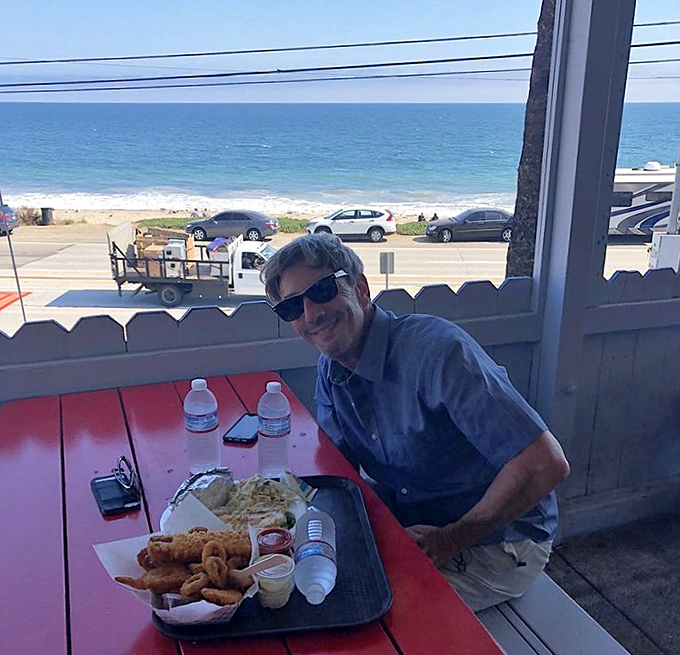 Ocean views and fried seafood&mdash;the California equivalent of winning life's lottery without having to pick any numbers.