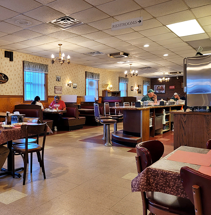 Nothing beats the gentle hum of happy diners sharing stories over steaming cups of coffee.