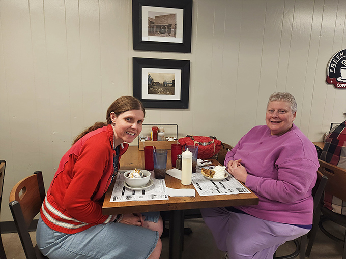 The real magic of places like this? The connections made over pie and coffee. Every table holds conversations that matter.
