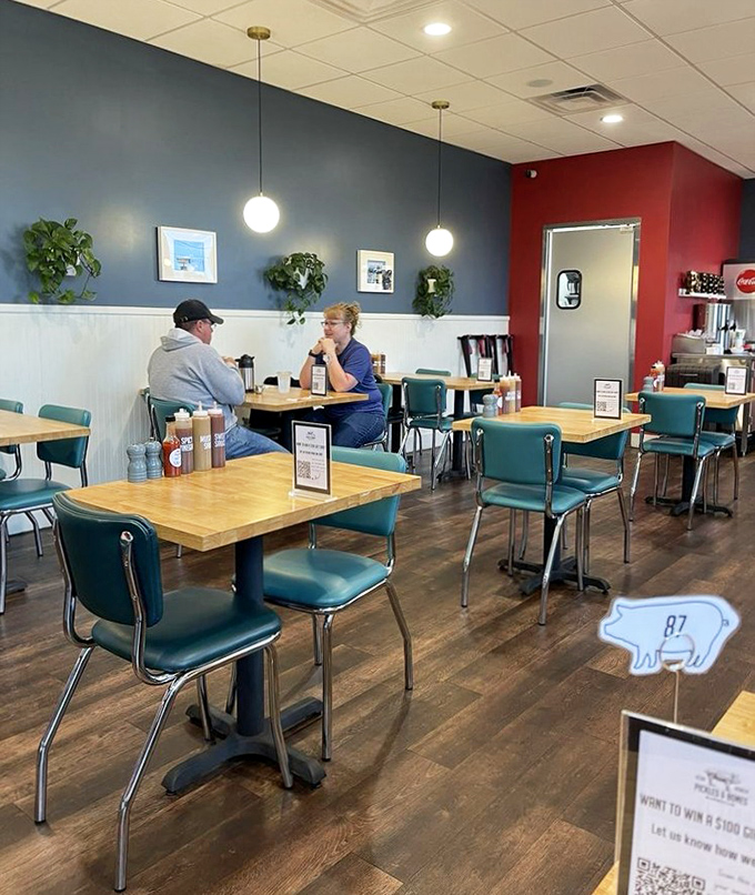 The dining room&mdash;where strangers become friends over shared barbecue enthusiasm and the inevitable "you've got to try this" conversations.