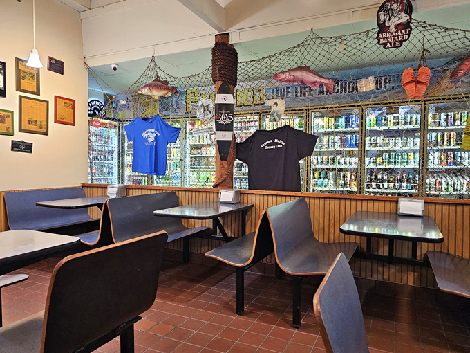 Where fishing nets meet merchandising genius. The d&eacute;cor says "authentic seaside joint" without trying too hard.