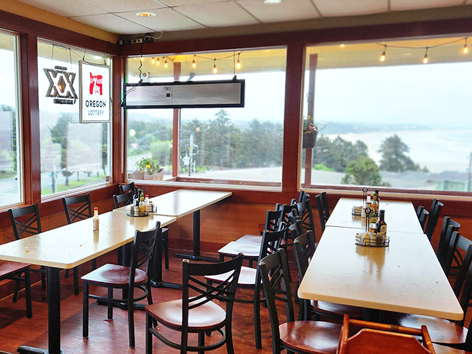 Ocean views complement your meal &ndash; because calories consumed while gazing at the Pacific somehow don't count.