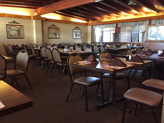 The dining room before the crowds arrive&mdash;like the calm before a delicious storm. Those tables will soon host memories and food comas.