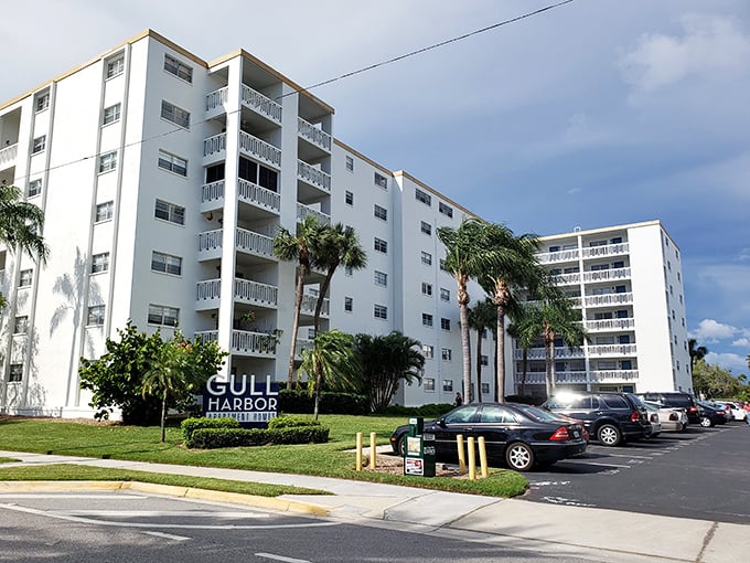 Gull Harbor's white buildings stand like sentinels guarding the Florida lifestyle&mdash;balconies facing the water, palm trees standing at attention.
