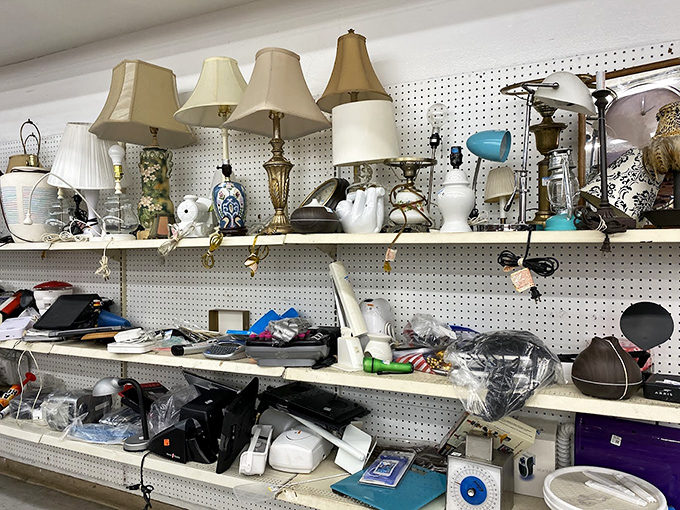 Lamps, electronics, and household gadgets galore—one person's "upgrade" becomes your perfectly functional bargain in this treasure-filled aisle.