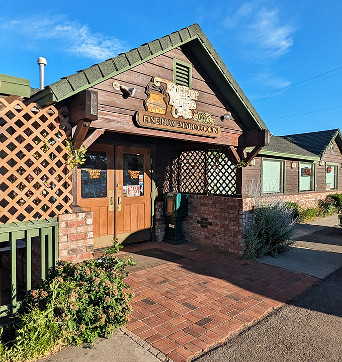 Kopper Kettle Caf&eacute;'s rustic exterior promises the kind of hearty breakfast that fuels adventures &ndash; or justifies an afternoon nap, no judgment either way.