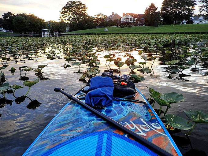 Kayaking Lake Como feels like a mini vacation without the TSA lines or overpriced airport sandwiches.