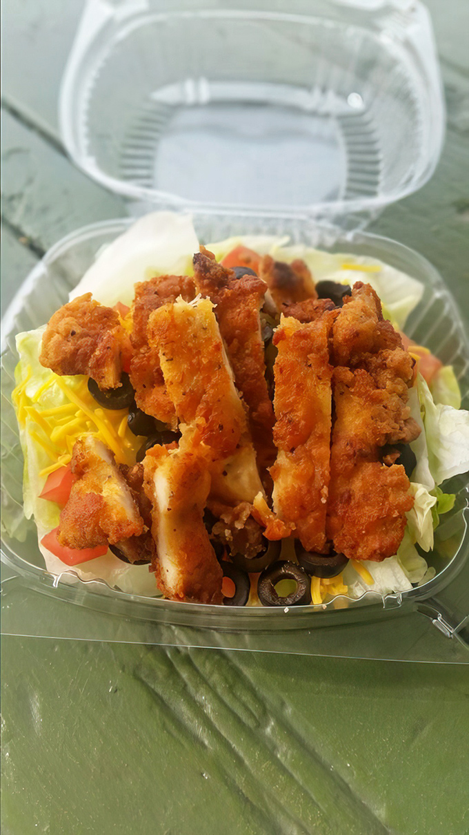 Even the side salad gets the star treatment with crispy breaded companions joining the party.