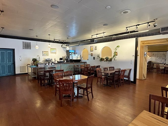 The dining room balances rustic charm with modern simplicity, like your favorite aunt's house&mdash;if your aunt happened to be an exceptional cook with impeccable taste.