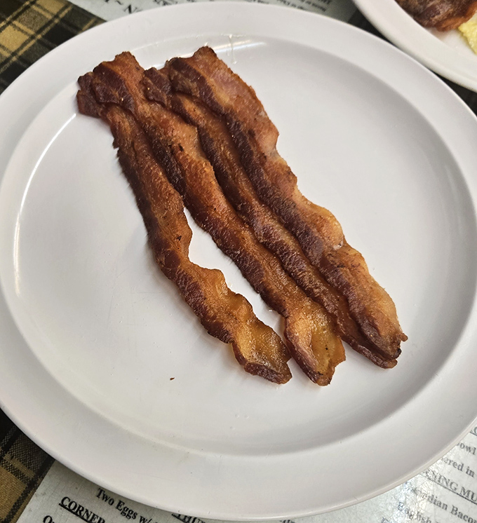 Bacon that's achieved that mythical balance between crisp and chewy. Three perfect strips that make you wonder why you ever bothered with turkey bacon.