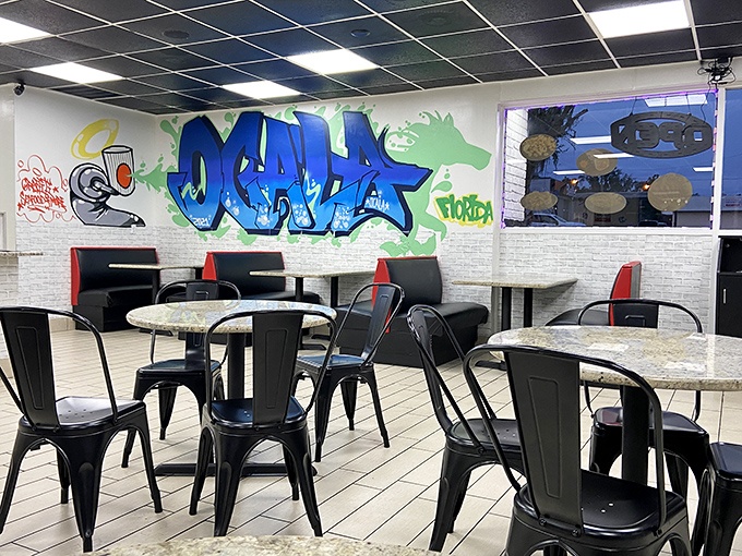 Simple seating arrangements let the real star of the show take center stage without distraction.