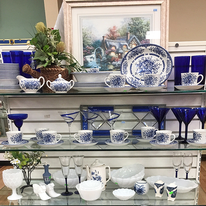 Mismatched dishes that somehow look perfect together, like the Brady Bunch of dinnerware.