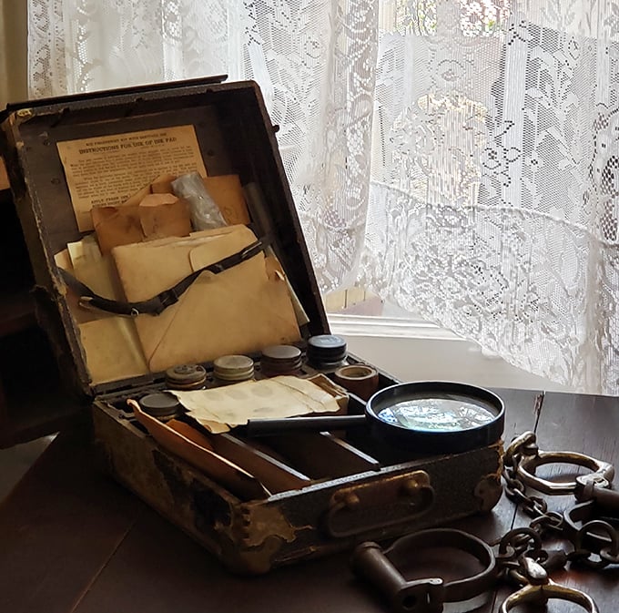 This vintage forensic kit contains the tools of early crime-solving, when "CSI: St. Augustine" was just a gleam in some lawman's eye.