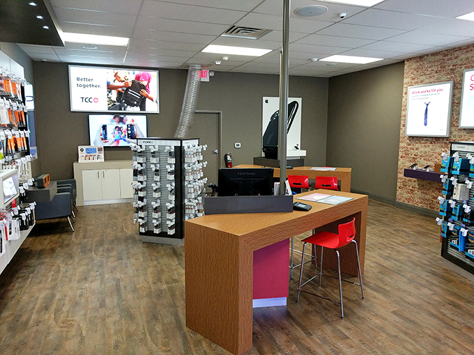 Modern retail therapy meets tech solutions at this sleek store, where gadgets and accessories await the digitally inclined bargain hunter.