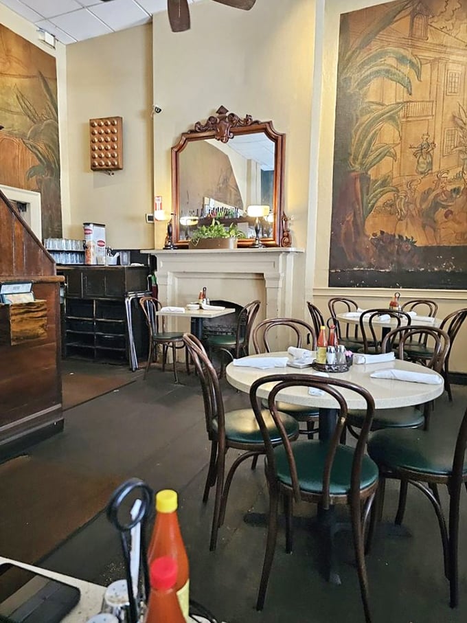 The dining room feels like your sophisticated aunt's parlor, if your aunt happened to be a Creole culinary genius.