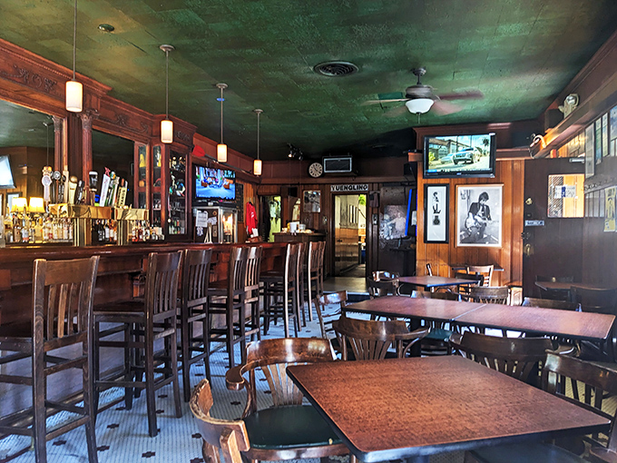 No designer lighting or trendy fixtures here&mdash;just decades of conversations soaked into wood that's seen it all.