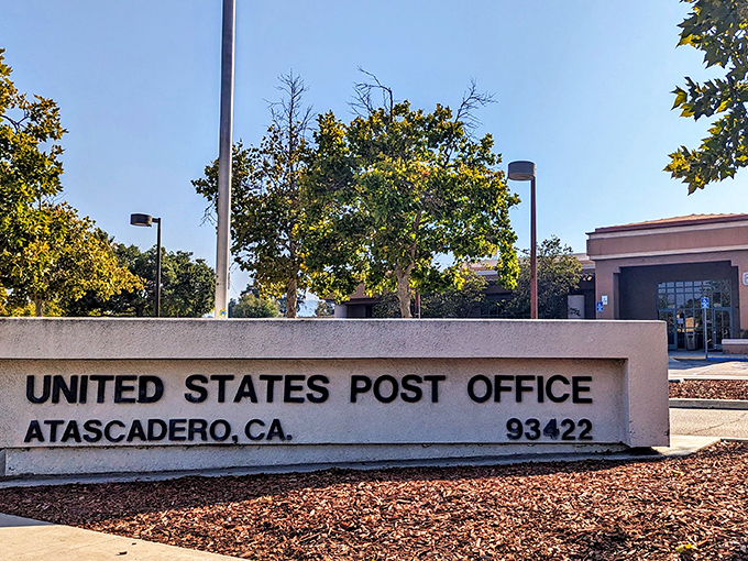 Even the post office in Atascadero has that laid-back Central Coast vibe &ndash; mail delivery without the metropolitan hustle.