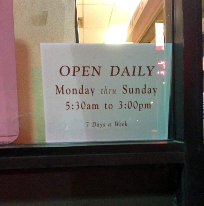 The early bird gets the pastry. Those 5 opening hours separate the casual fans from the true croissant devotees.