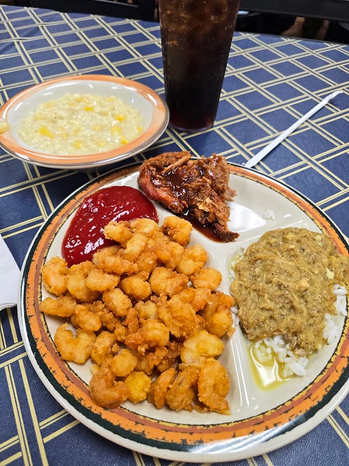 A plate that screams "South Carolina!" louder than any tourism brochure. Those hushpuppies deserve their own fan club.