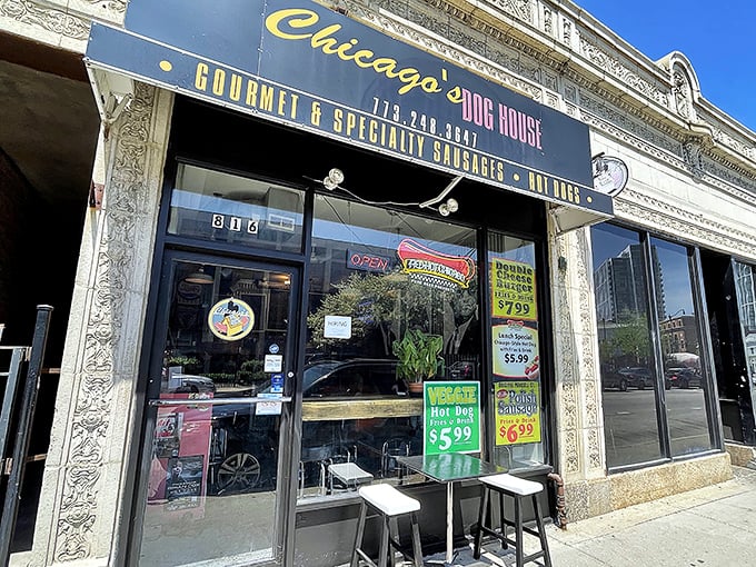 This architecture meets classic Chicago flavors&mdash;this is what authentic neighborhood dining looks like in the Windy City.
