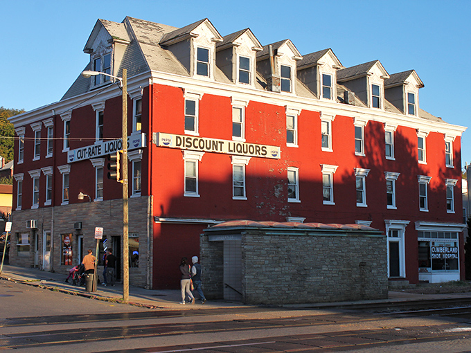 Downtown Cumberland streets - busy enough to be interesting, quiet enough to hear yourself think.