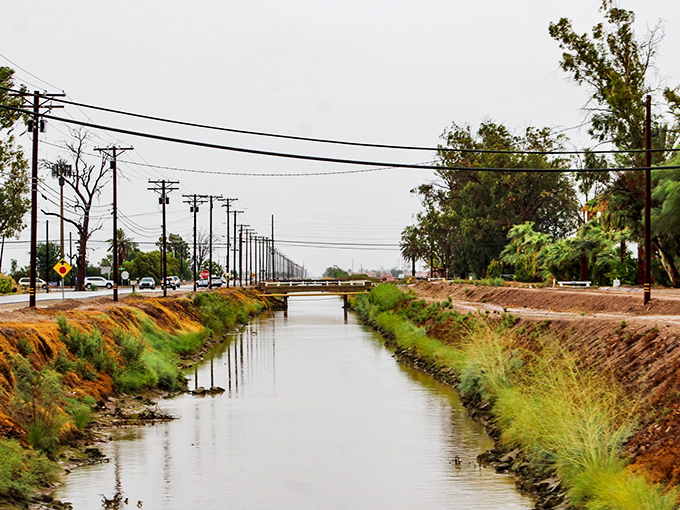 El Centro's desert landscape offers endless blue skies and rock-bottom prices for savvy retirees.