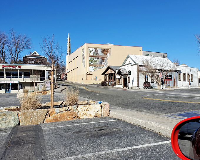 This quiet corner of Grass Valley is a hidden gem, with a fantastic mural adding a modern twist to the old-town vibe.