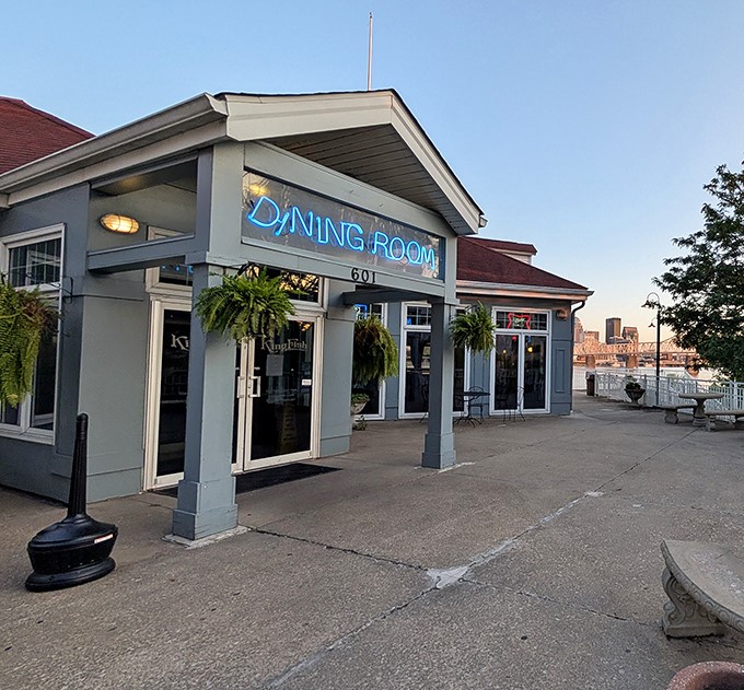 Kingfish's waterfront dining room glows with promise as the Ohio River flows by &ndash; dinner with a view!