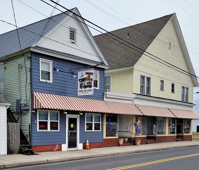 Mom-n-Pop's colorful charm and cartoon mascot prove that great food doesn't have to take itself seriously.