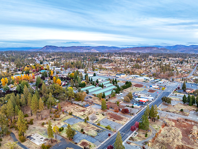 Paradise lives up to its heavenly name with rolling hills that stretch endlessly.