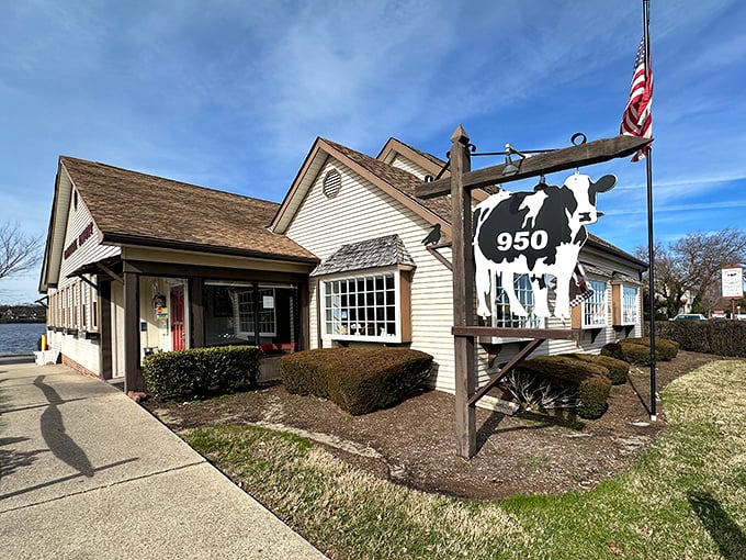 The Countrie Eatery's farmhouse charm promises home-style cooking that'll warm your heart and soul.