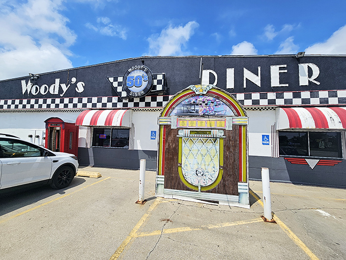 Black and white checkers and retro vibes - this place takes you back to simpler, more delicious times.